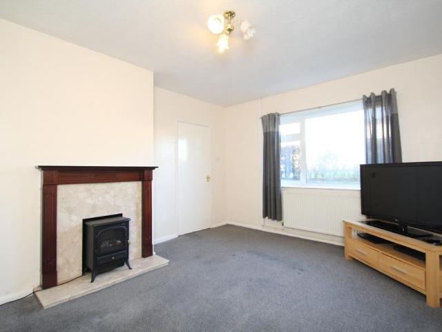 2 bedroom semi detached house to rent