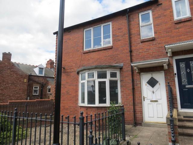 2 bedroom semi detached house to rent