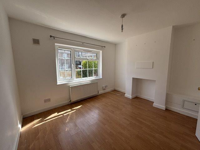 2 bedroom semi detached house to rent