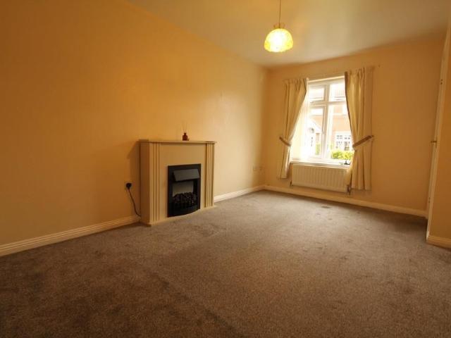 2 bedroom semi detached house to rent