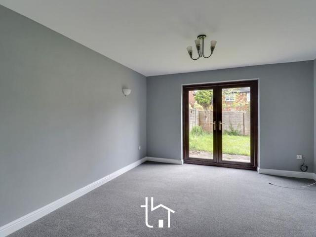 2 bedroom semi detached house to rent