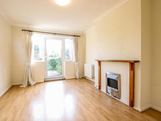 2 bedroom semi detached house to rent
