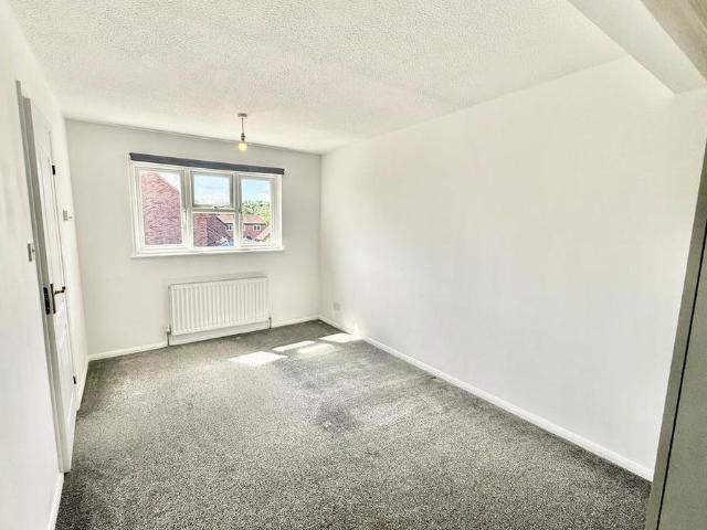 2 bedroom semi detached house to rent