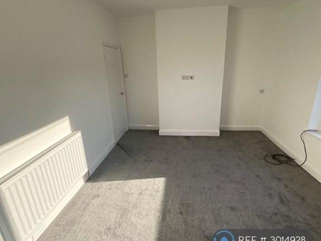2 bedroom semi detached house to rent