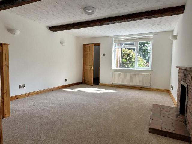 2 bedroom semi detached house to rent