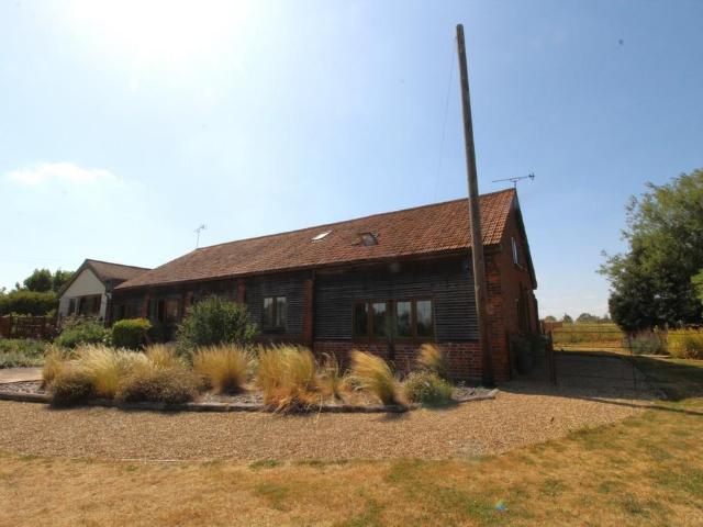 2 bedroom semi detached house to rent