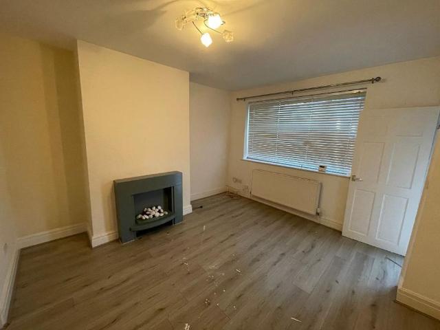2 bedroom semi detached house to rent
