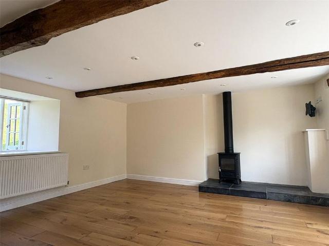 2 bedroom semi detached house to rent