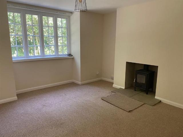 2 bedroom semi detached house to rent