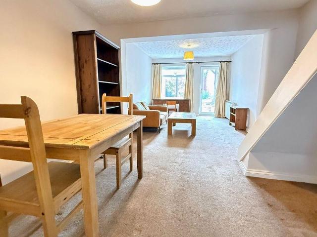 2 bedroom semi detached house to rent