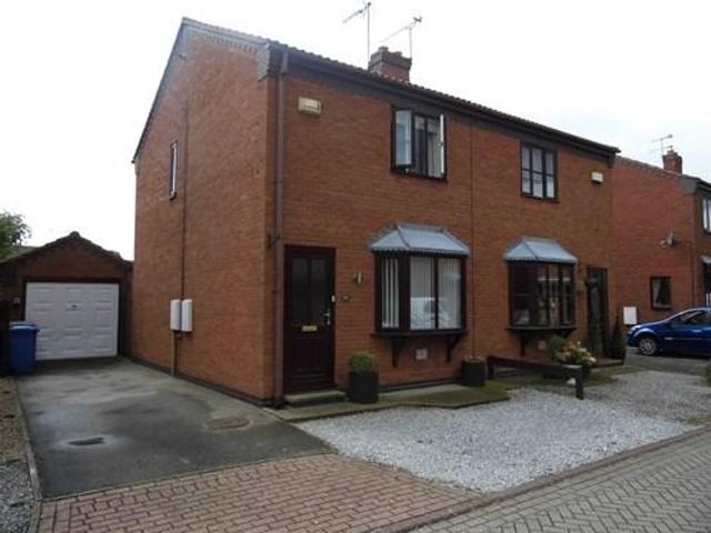 2 bedroom semi detached house to rent