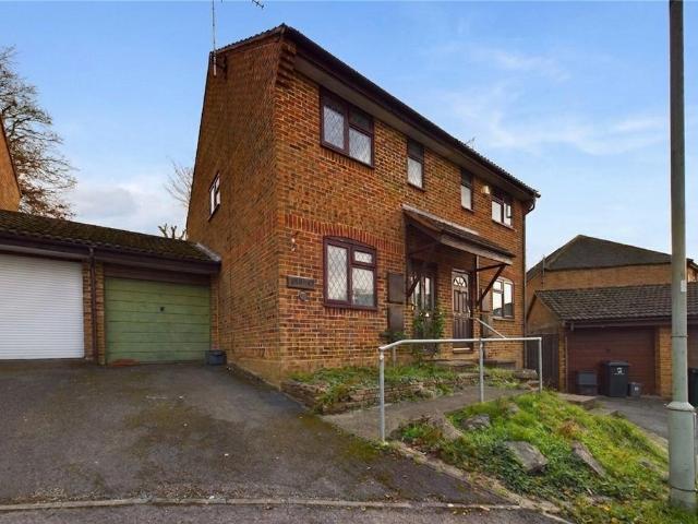 2 bedroom semi detached house to rent