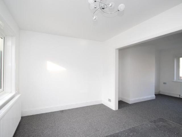 2 bedroom semi detached house to rent