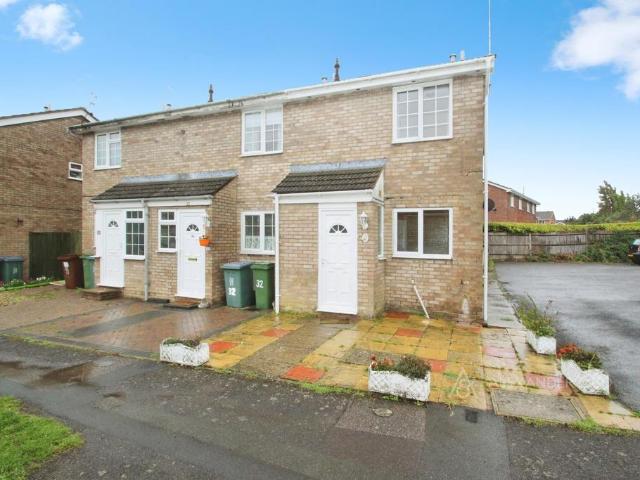 2 bedroom semi detached house to rent