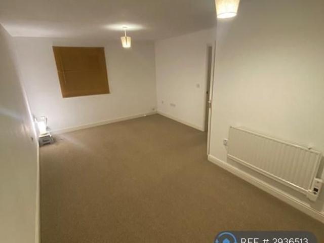 2 bedroom semi detached house to rent