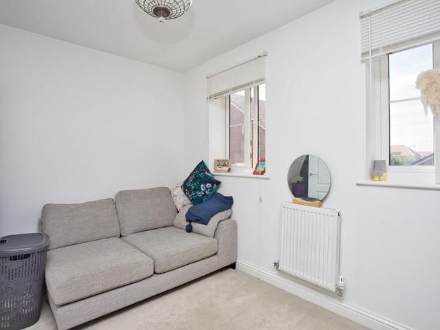 2 bedroom semi detached house to rent