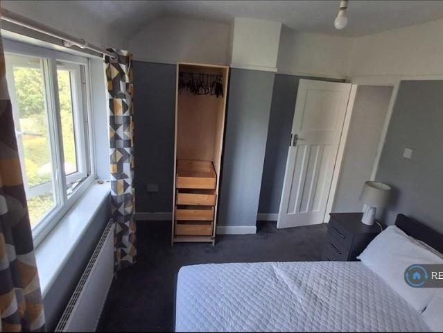 2 bedroom semi detached house to rent