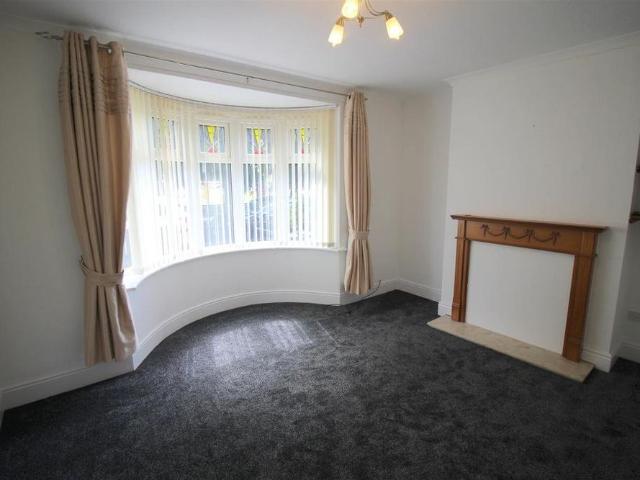 2 bedroom semi detached house to rent