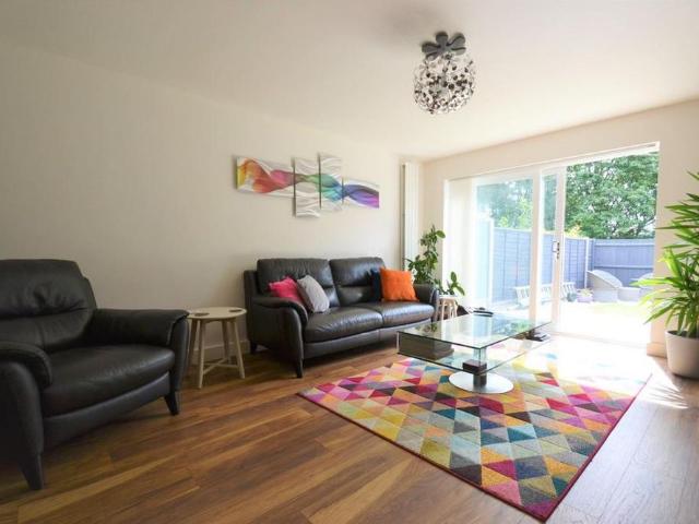 2 bedroom semi detached house to rent