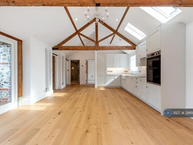 2 bedroom semi detached house to rent