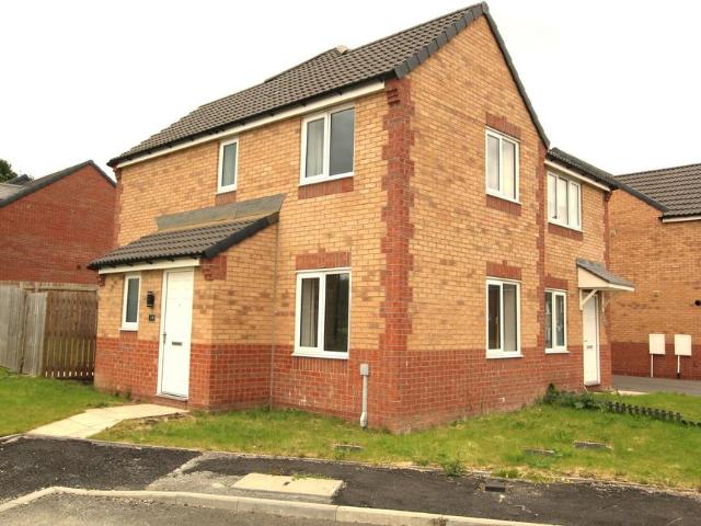 2 bedroom semi detached house to rent