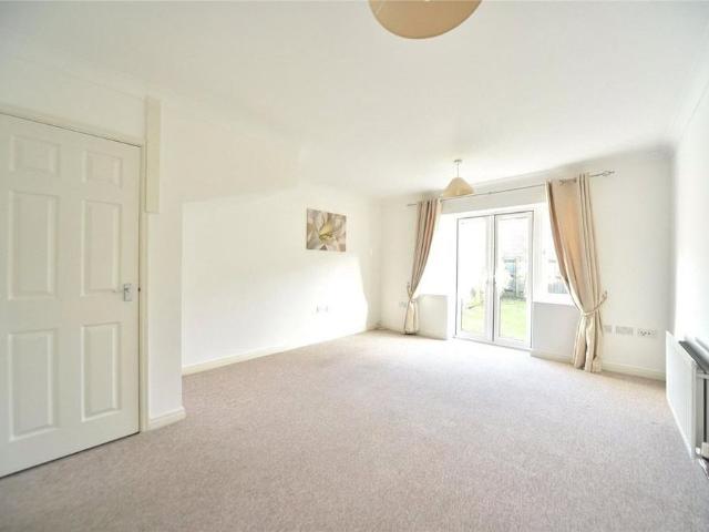 2 bedroom semi detached house to rent