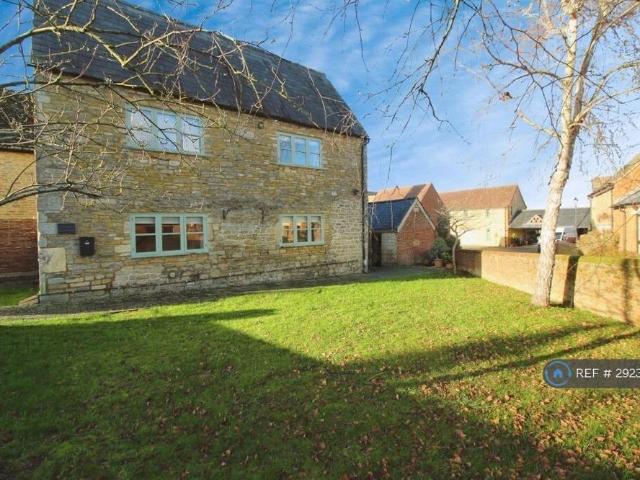 2 bedroom semi detached house to rent