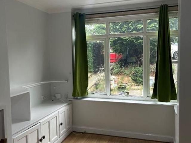 2 bedroom semi detached house to rent
