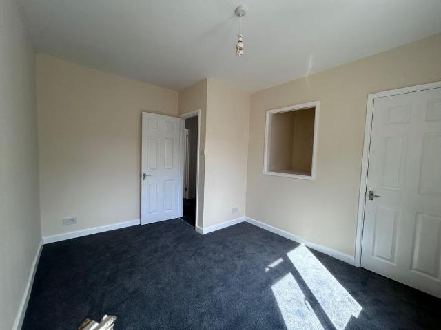 2 bedroom semi detached house to rent