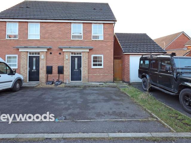 2 bedroom semi detached house to rent