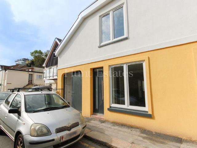 2 bedroom semi detached house to rent