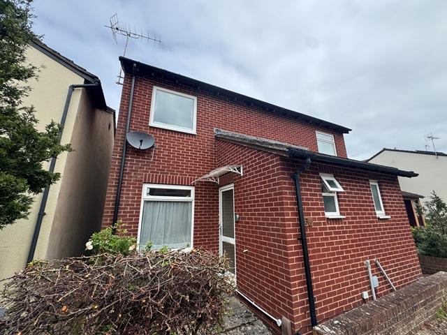 2 bedroom semi detached house to rent
