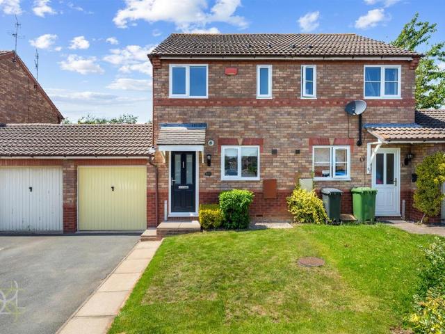 2 bedroom semi detached house to rent