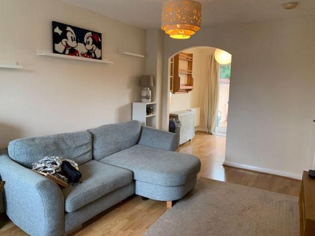 2 bedroom semi detached house to rent