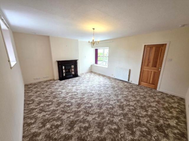 2 bedroom semi detached house to rent