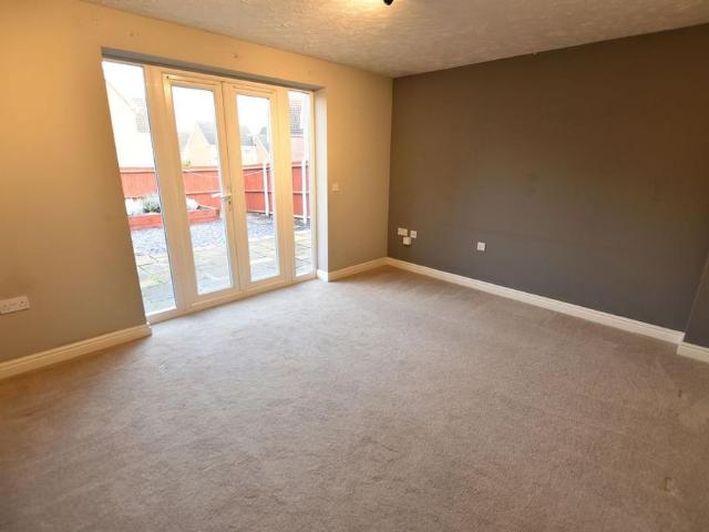 2 bedroom semi detached house to rent