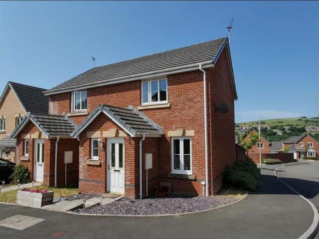 2 bedroom semi detached house to rent