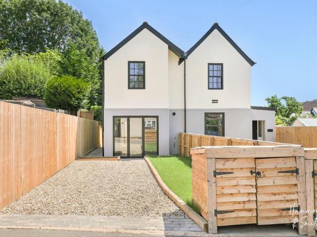 2 bedroom semi detached house to rent