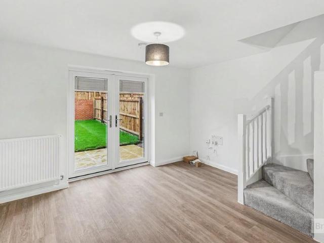 2 bedroom semi detached house to rent