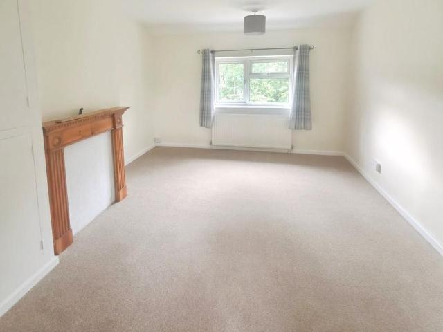 2 bedroom semi detached house to rent