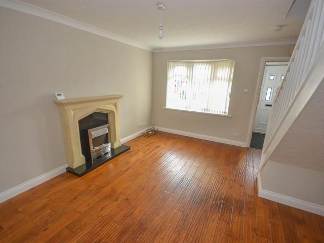 2 bedroom semi detached house to rent