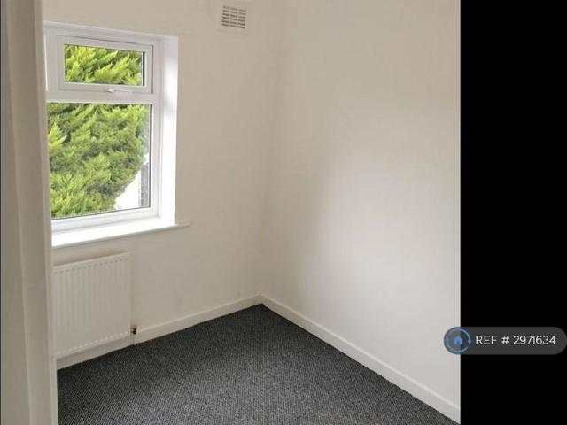 2 bedroom semi detached house to rent