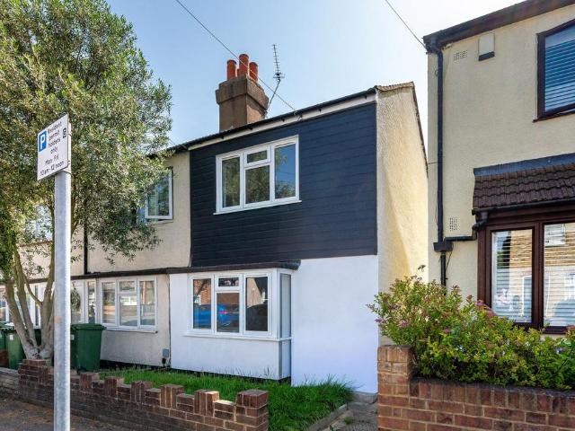 2 bedroom semi detached house to rent