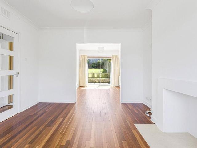 2 bedroom semi detached house to rent