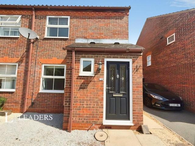 2 bedroom semi detached house to rent