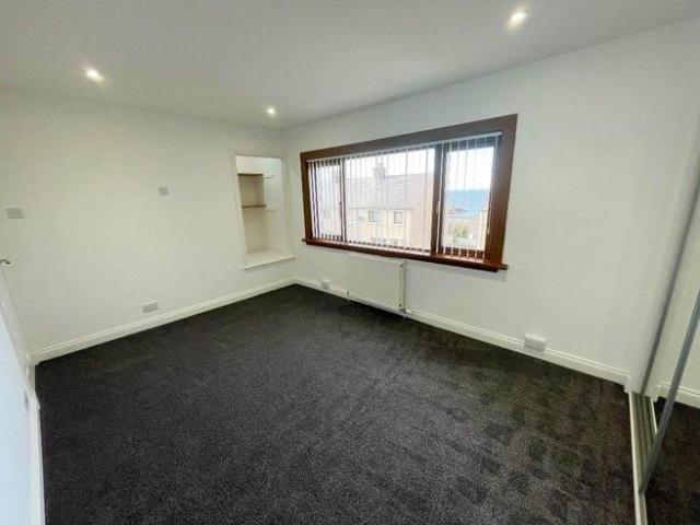 2 bedroom semi detached house to rent