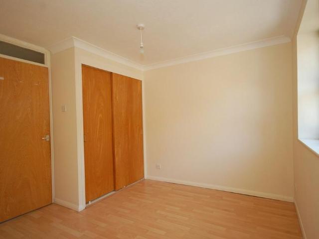 2 bedroom semi detached house to rent