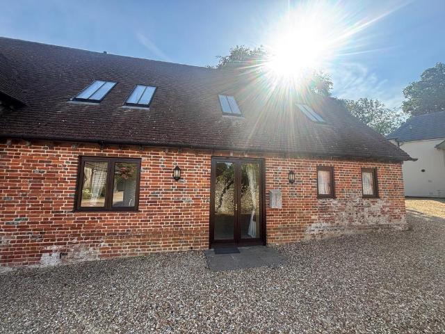 2 bedroom semi detached house to rent