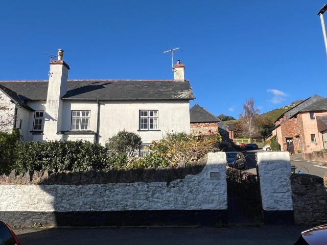 2 bedroom semi detached house to rent