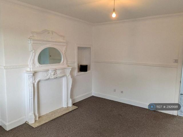 2 bedroom semi detached house to rent